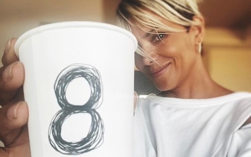 Halle Berry celebra 8 milhões de seguidores: "Pessoas lindas" - Vogue ...