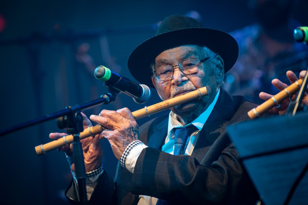 Sebastião Biano, membro da formação original da Banda de Pífanos de ...