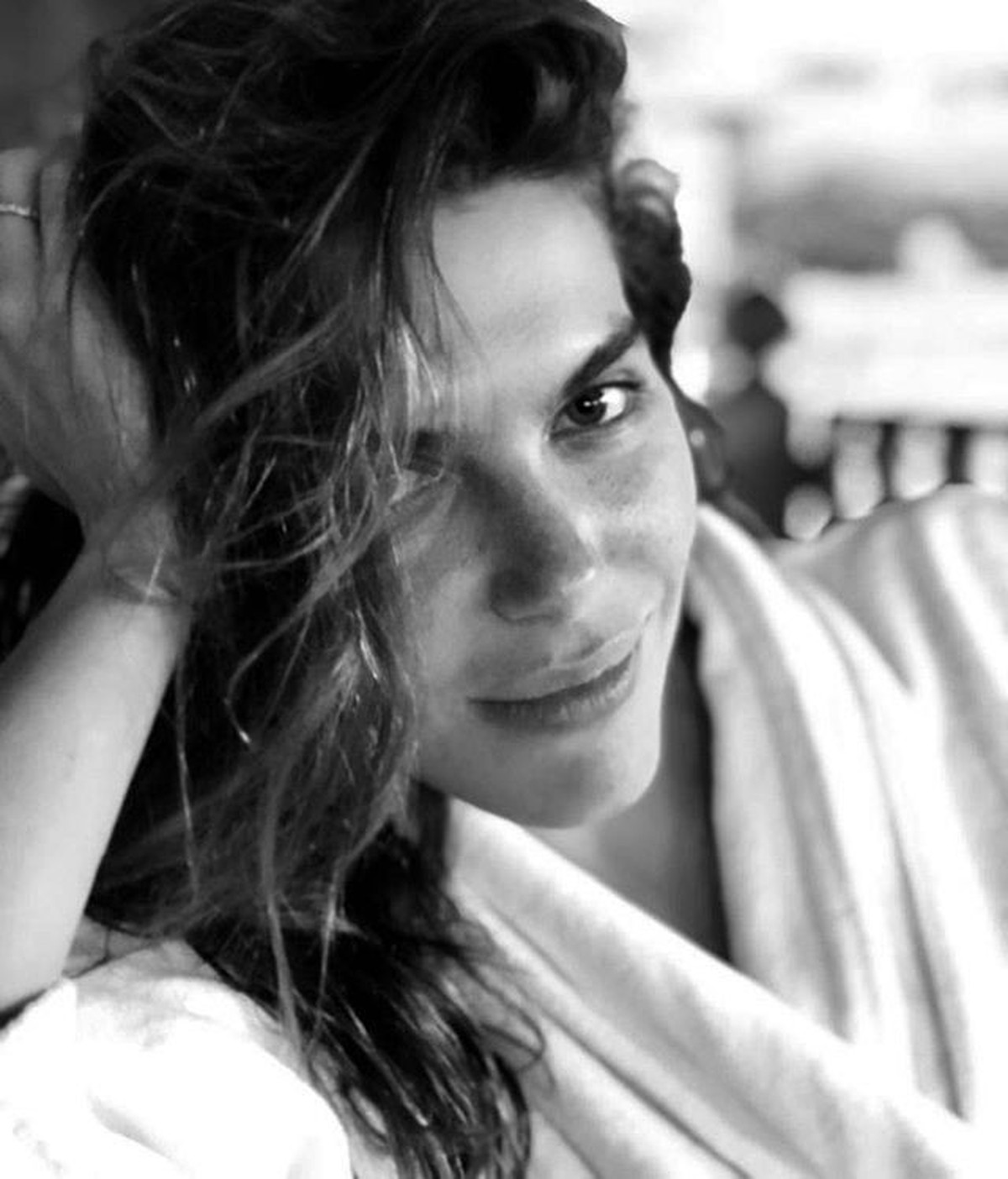 Casadíssima, Mari Goldfarb quebra silêncio do feed com foto p&b ...