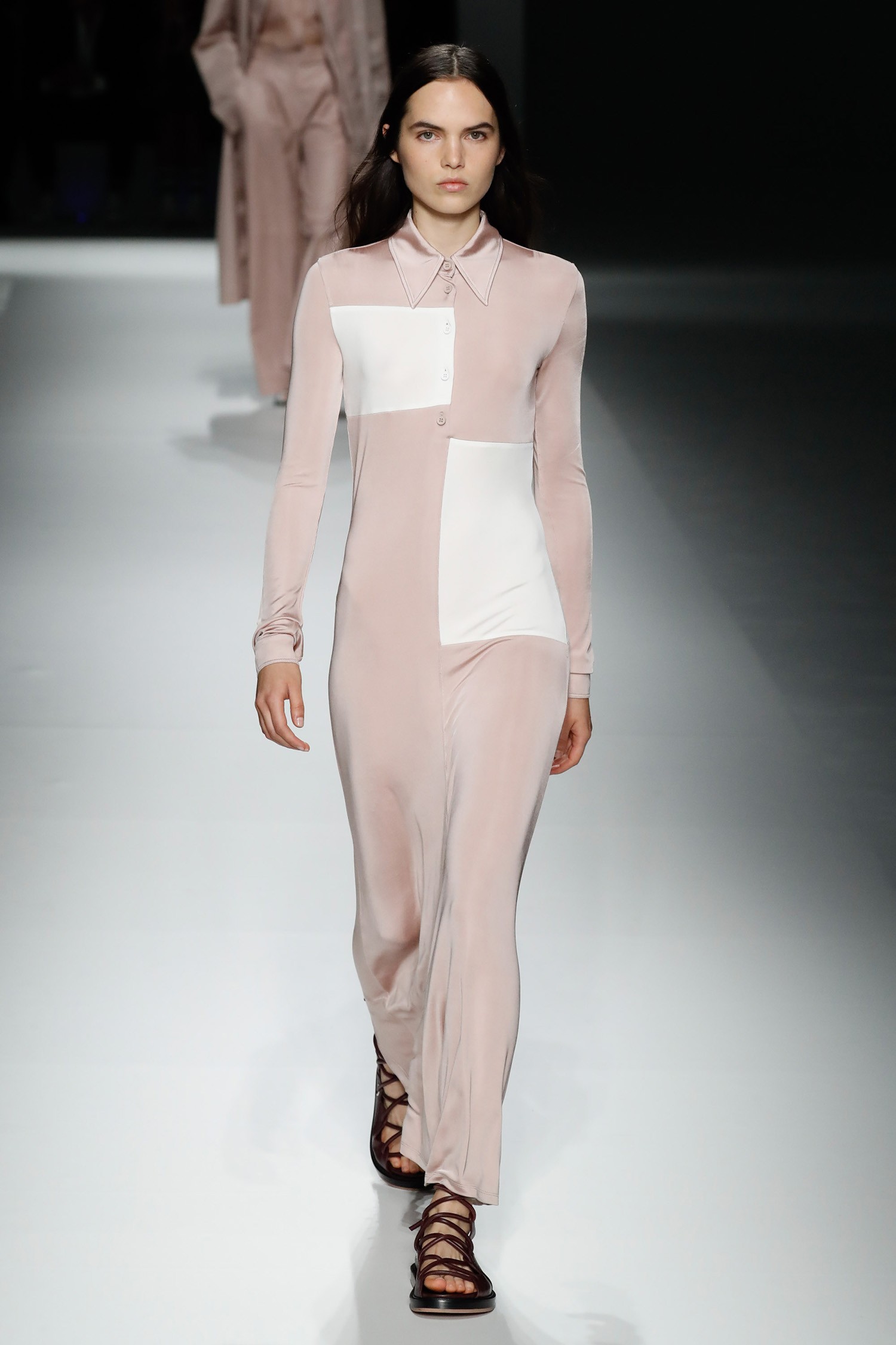 BOSS | Verão 2019 | Nova York | Desfiles | Vogue