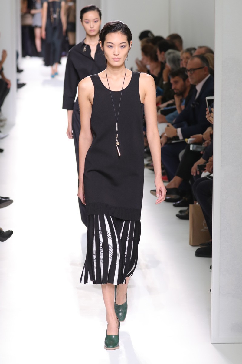 Hermès alia clássico atemporal da marca a desejos do momento | Desfiles ...