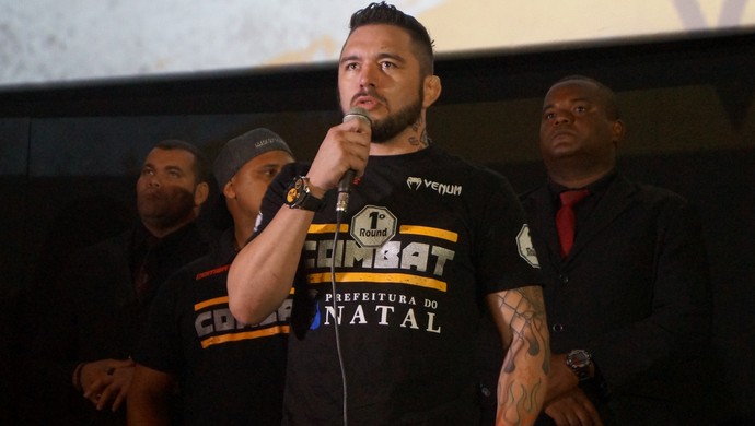 Embaixador do 1º Round Combat, Rony Jason espera por volta ao UFC
