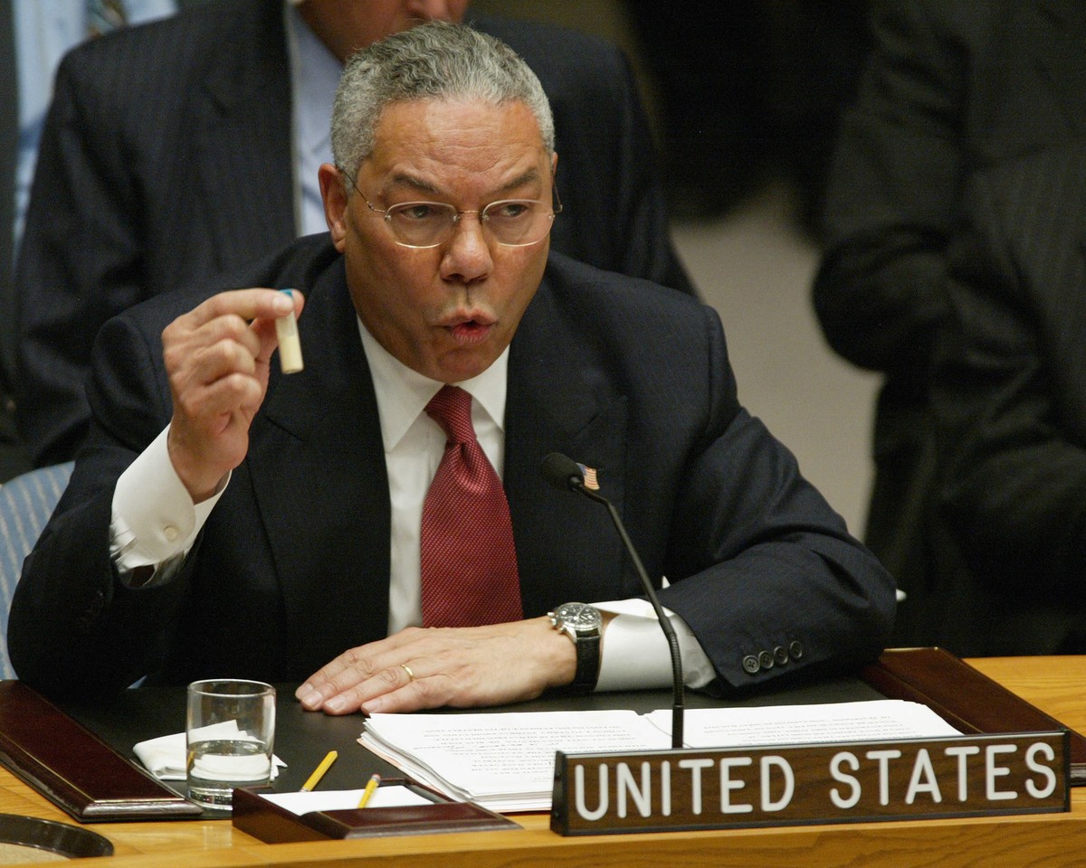 Colin Powell tentou se redimir de discurso fatídico na ONU que serviu ...