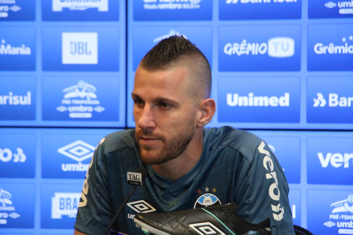 Paulo Victor assume erros em 2019, rebate críticas e minimiza busca do ...