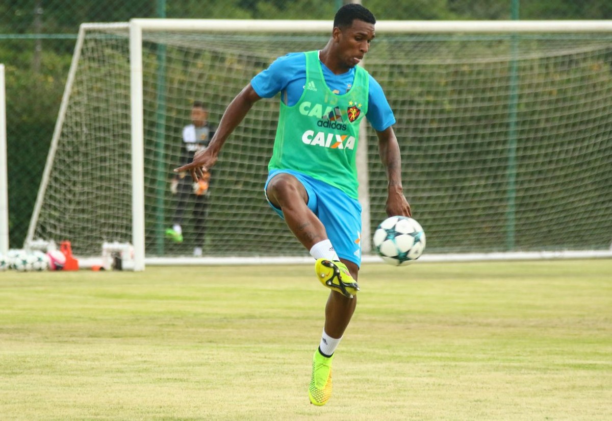 Felipe Rodrigues ansioso por estreia como titular no Sport contra ...