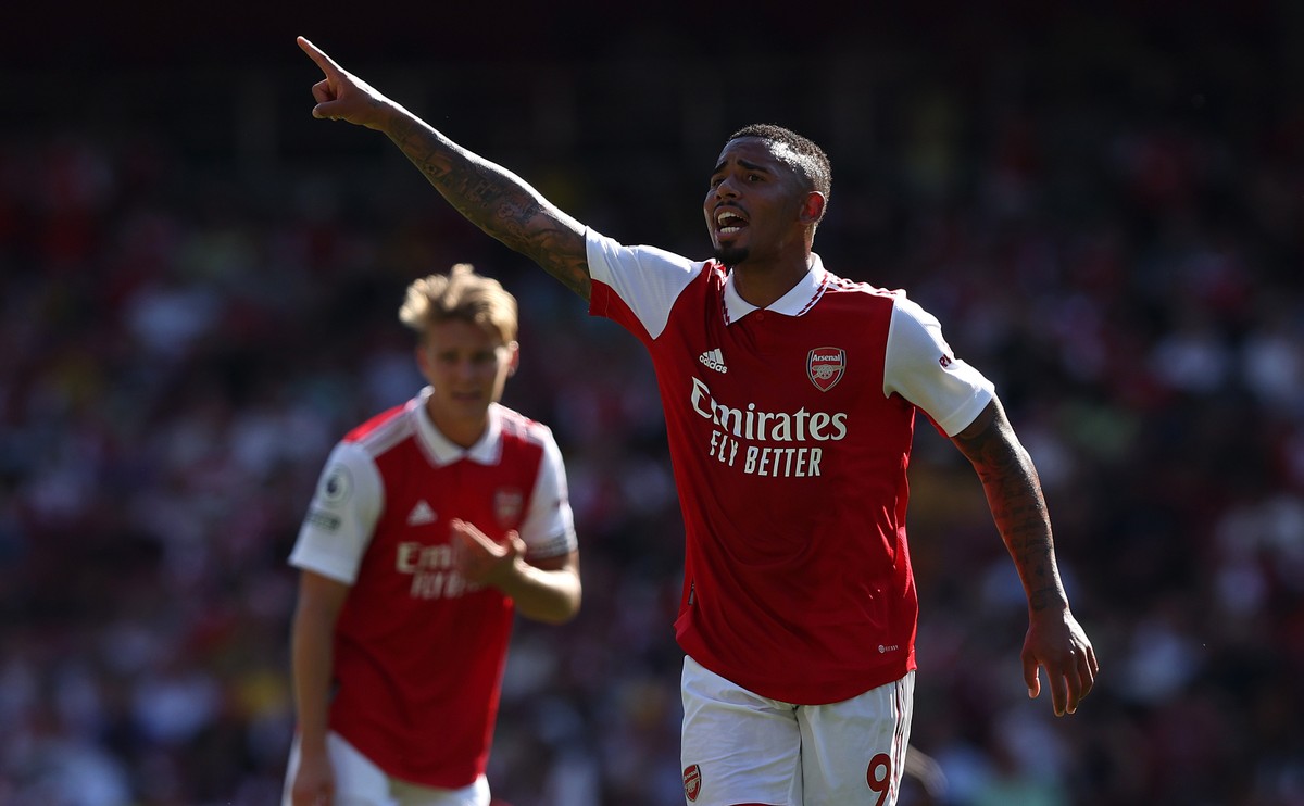 Gabriel Jesus já se torna um dos líderes do elenco do Arsenal | futebol ...
