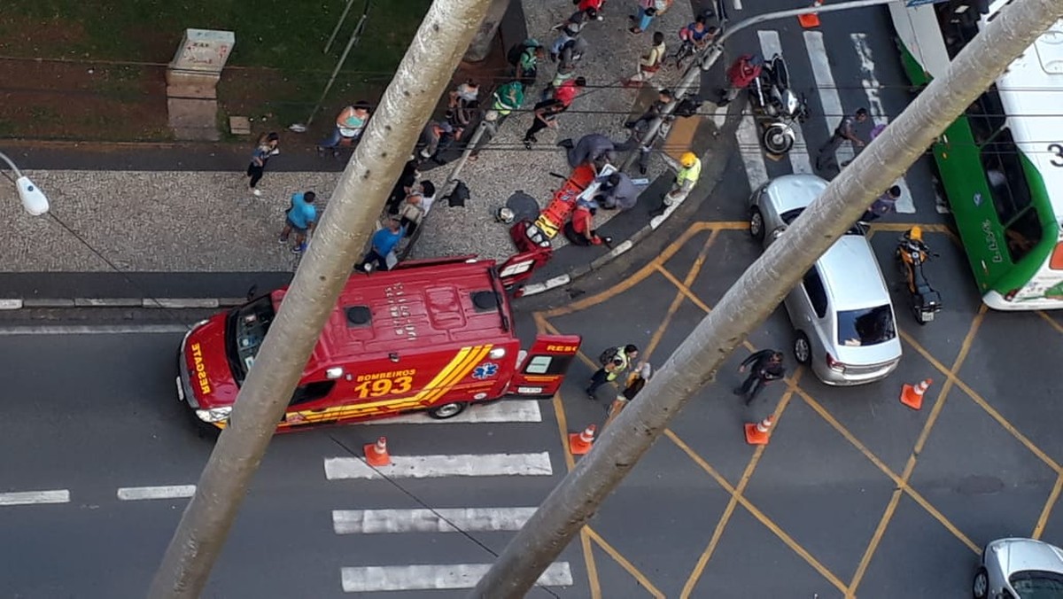 Acidente entre moto e carro deixa motociclista ferido no Centro de Campinas | Campinas e Região | G1