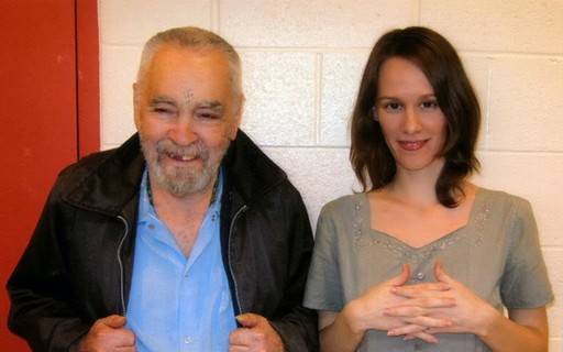 “Eu sou a esposa de Charles Manson”, diz jovem de 25 anos sobre um dos ...