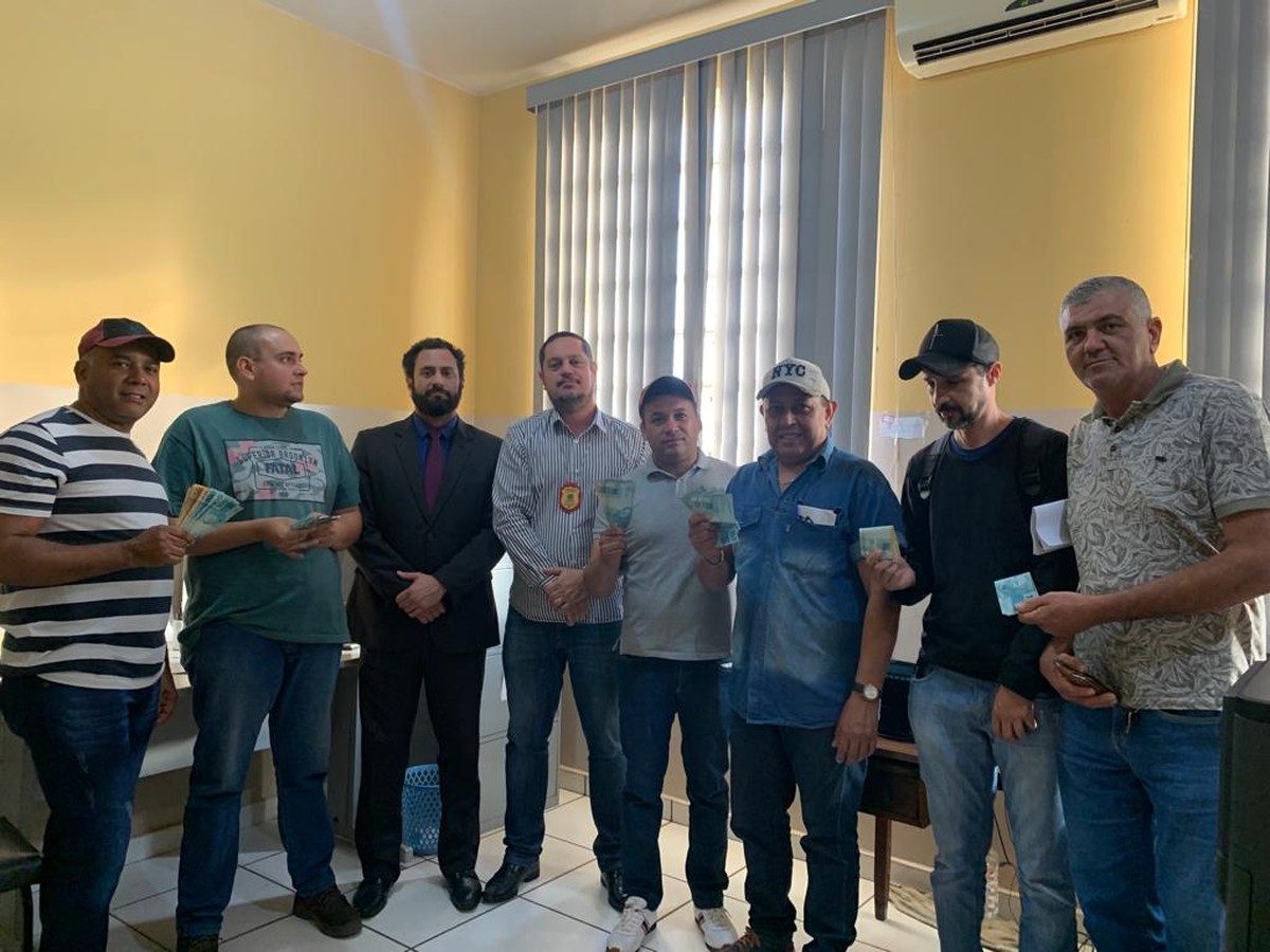 Motoristas recebem reembolso de R$ 3,6 mil após terem caído em golpe de ...