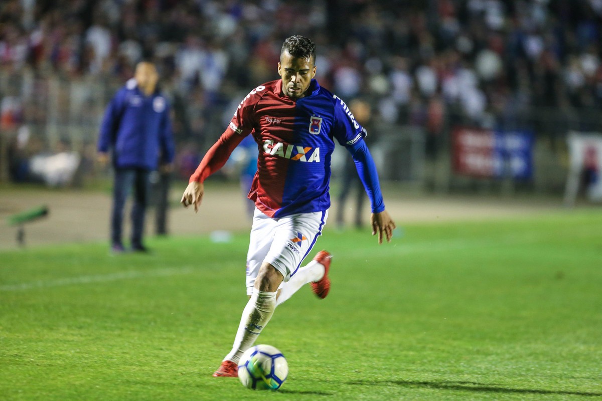 Dado aguarda recuperações de René Santos e Junior para mudar o Paraná ...