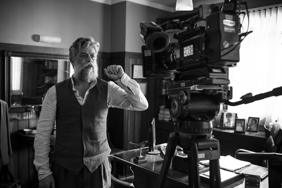 Fábio Assunção explica uso de barba imponente e define Ramiro: ‘Cabra ...