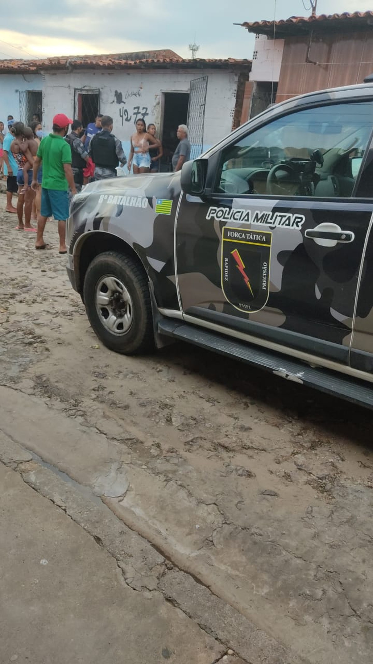 Homem é Morto A Tiros Dentro De Casa E Na Frente Do Pai Em Teresina