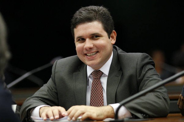 Hugo Motta procura PMDB do Senado por apoio para liderança do partido ...