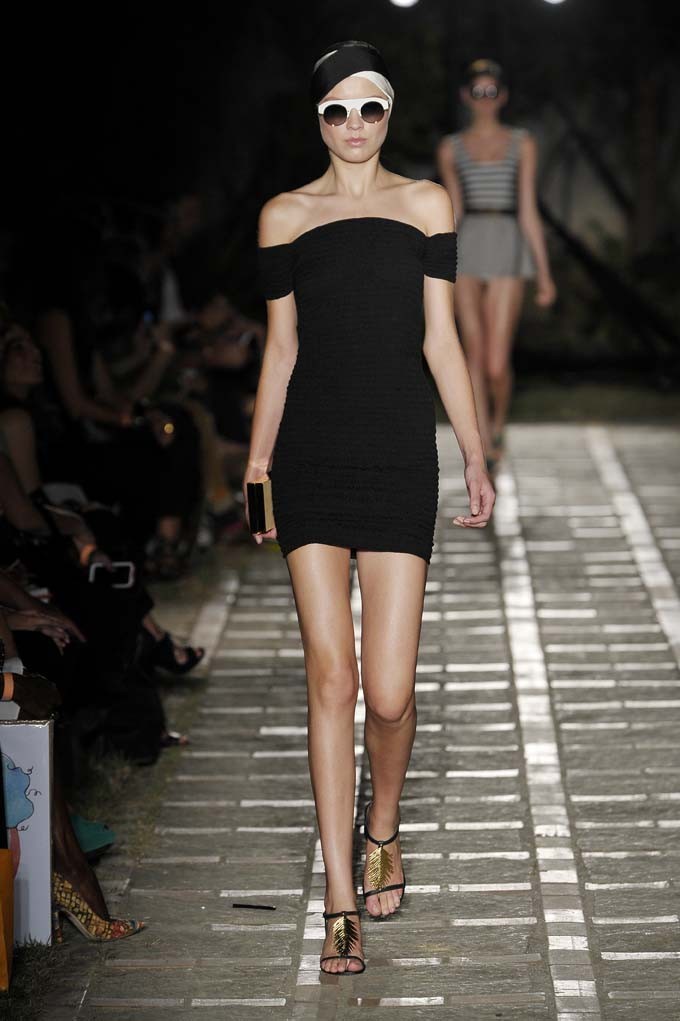 Osklen Praia | Rio de Janeiro | Verão 2015 | Desfiles | Vogue