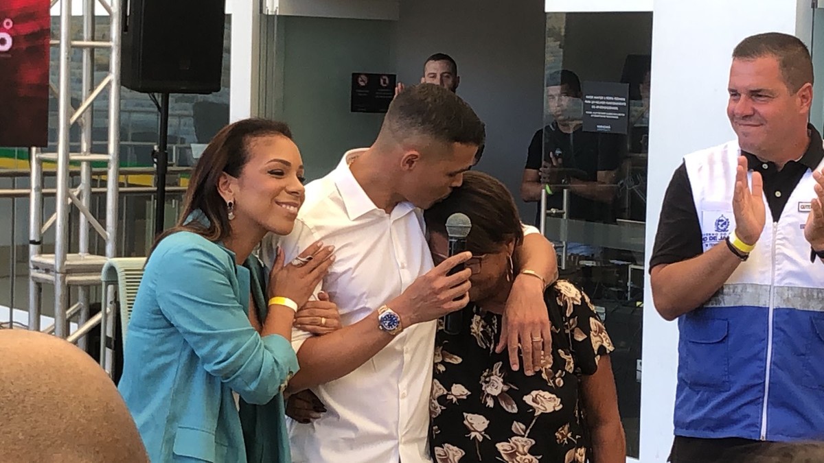Brabo, carinhoso e sério: Angela, mãe de Thiago Silva, conta quem é o ...