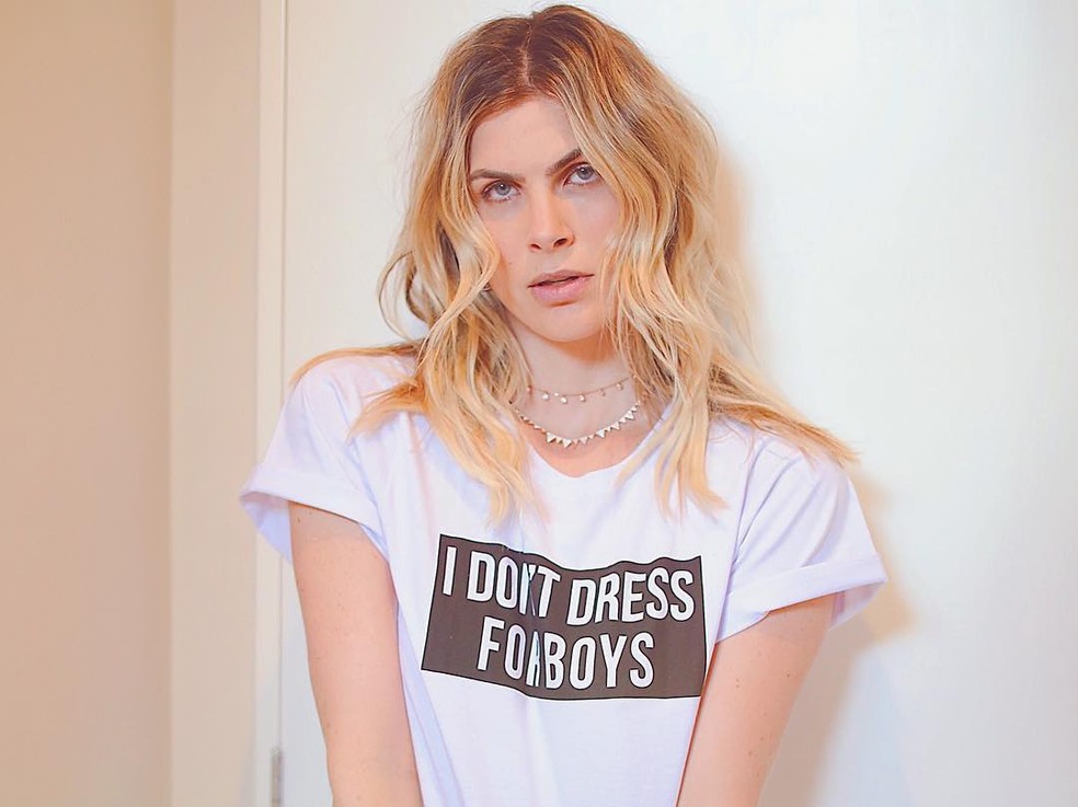 Julia Faria e Daiana Garbin debatem autoimagem da mulher na Bienal ...