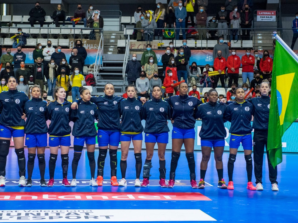 Brasil vence Argentina e volta às quartas de um Mundial de handebol ...