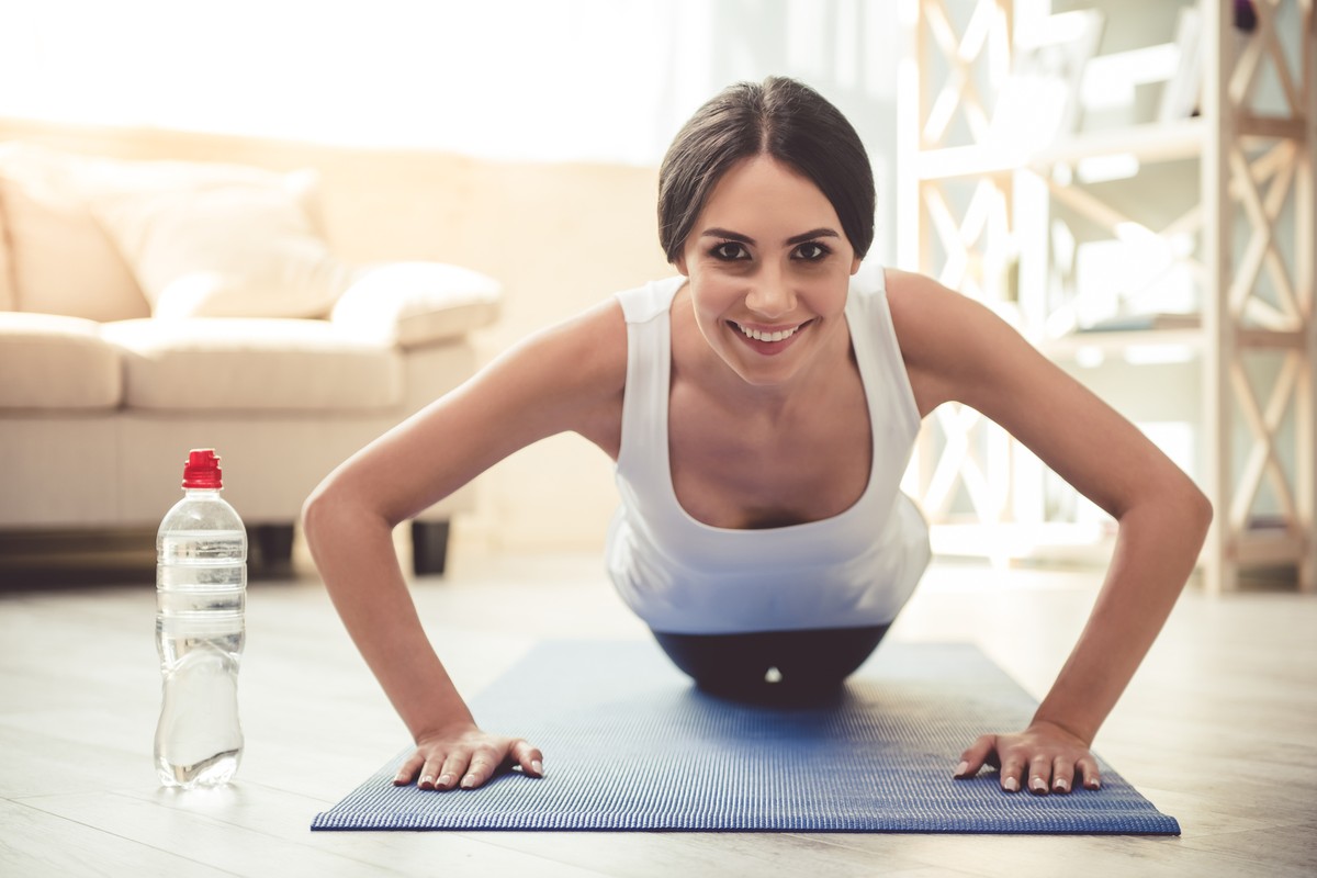 Cinco exercícios para você fazer sem precisar sair de casa | treinos | ge