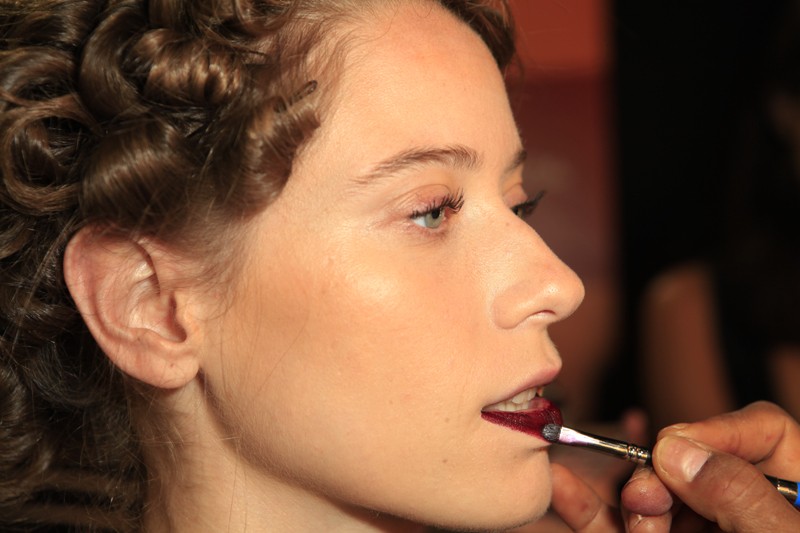 Para não errar mais: aprenda a fazer uma boca vermelha perfeita ...