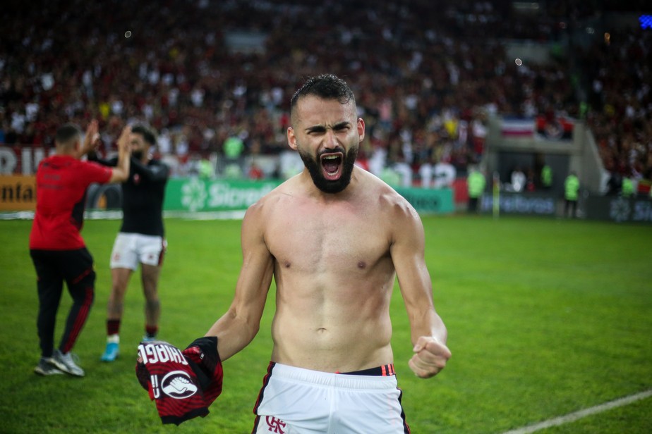 Thiago Maia comemora classificação do Flamengo na Libertadores com ...