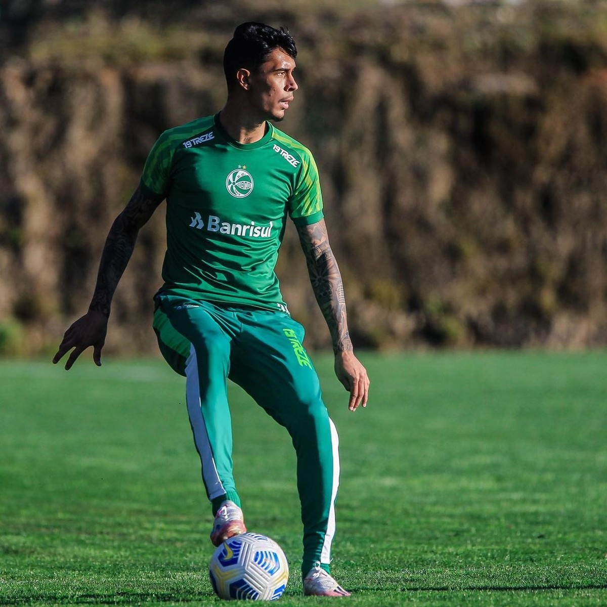 Vitor Mendes chega a 60 jogos na carreira e valoriza marca: "Dedico à ...