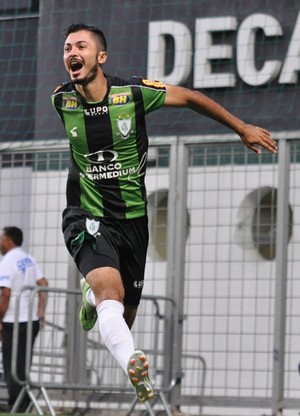 Em apenas quatro jogos, Bruno Sávio marca dobro de gols feitos em 2015