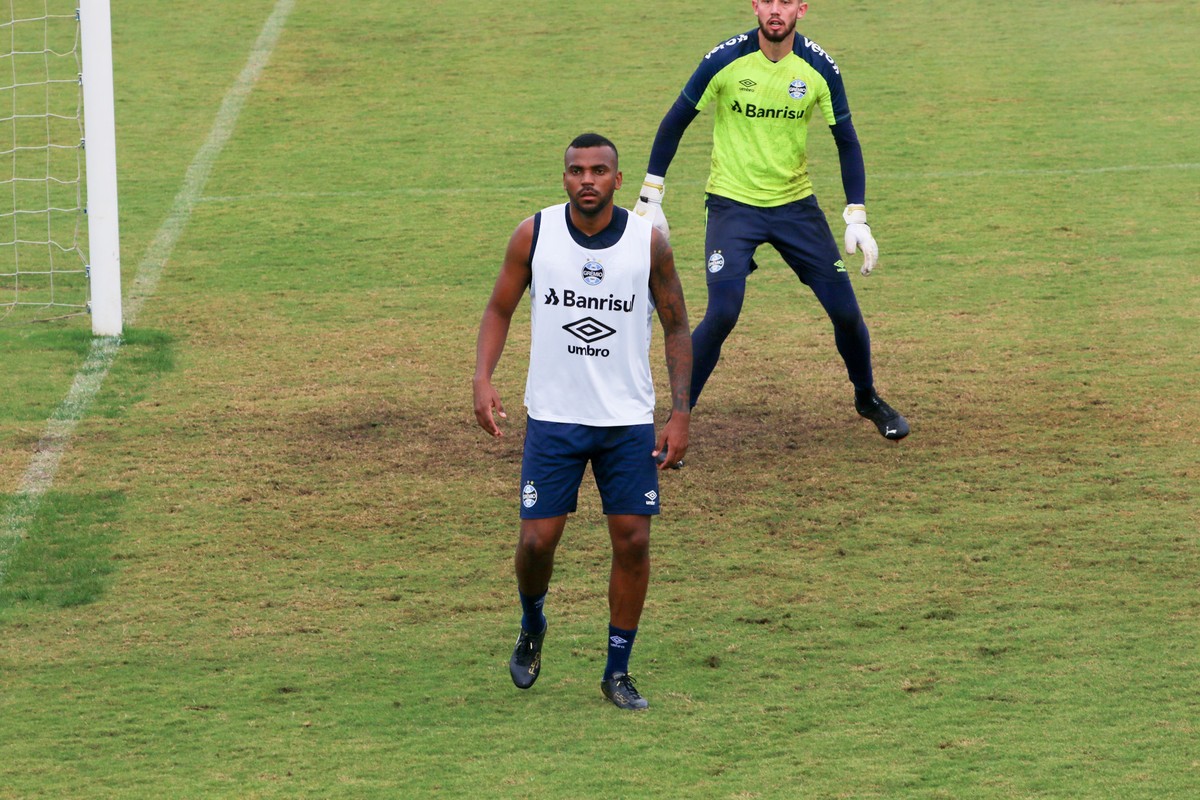 Léo Gomes se recupera de segunda lesão no ano e pode chegar a mil dias ...