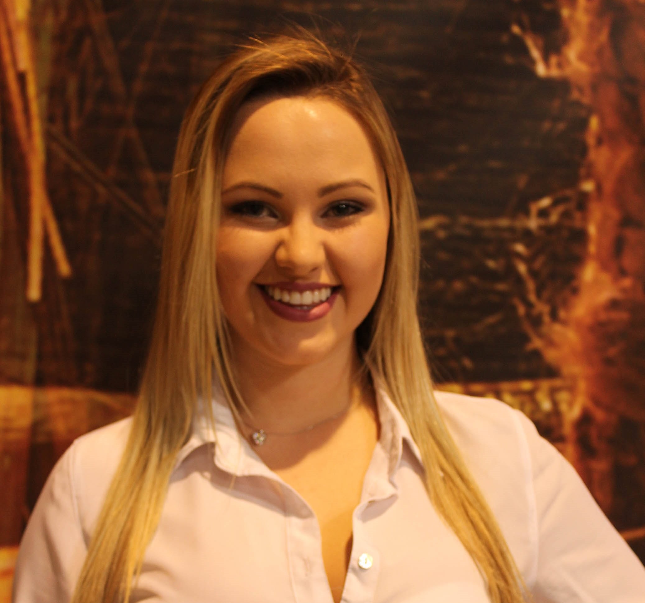 Qual candidata merece ser a Rainha da 34ª Oktoberfest?