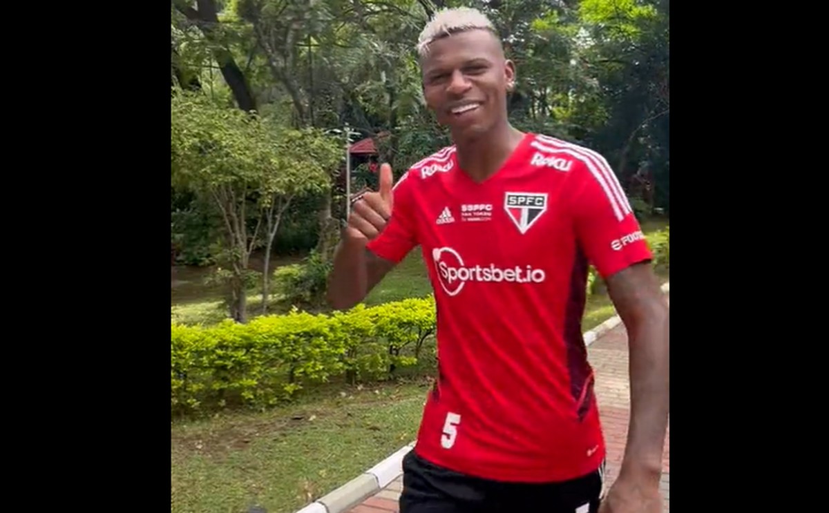 Arboleda se apresenta ao São Paulo após Copa do Mundo e férias | são ...