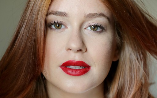 Sneak peek: Marina Ruy Barbosa assiste a desfile da Dior em Paris ...