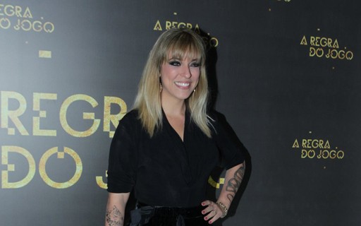 Júlia Rabello exibe tatuagens falsas para personagem de 'A Regra do ...