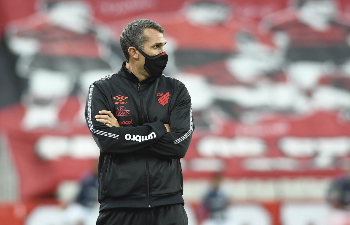 Bruno Lazaroni admite culpa por derrota do Athletico e pede cuidado com ...