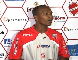Com Vila Nova fora do G-4, Reivan admite que time 'está devendo ...