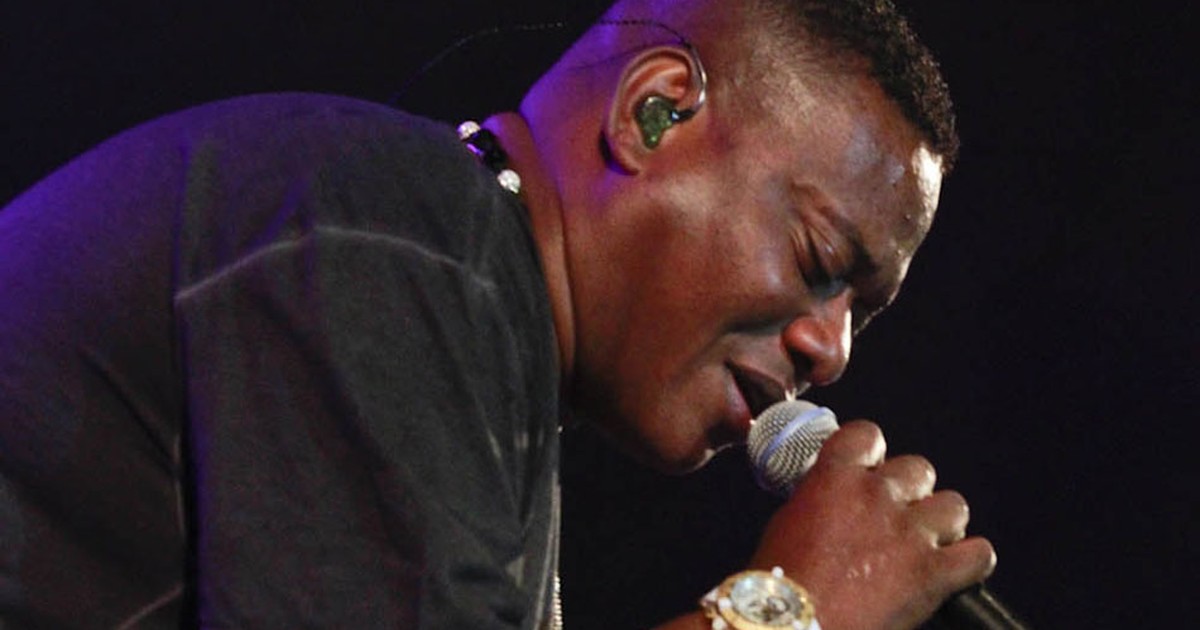 G1 - MC Sapão faz show no ‘Baile da Tijuca’ em casa noturna do DF ...