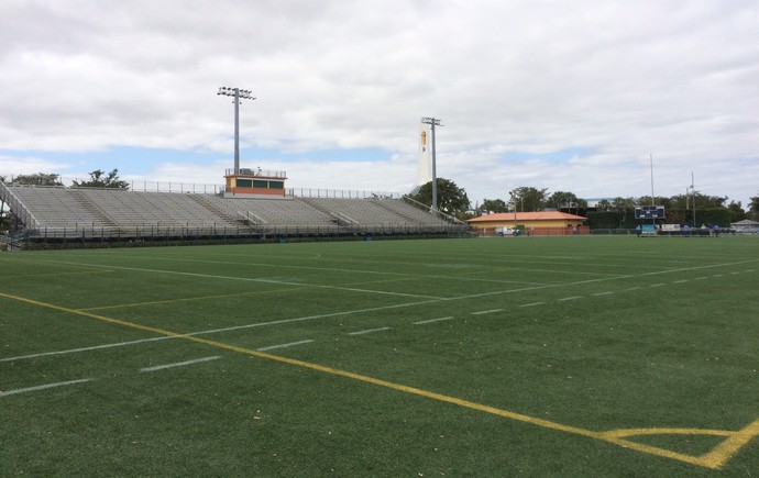 Gramado sintético e 10 mil lugares: conheça o campo de Adriano nos EUA