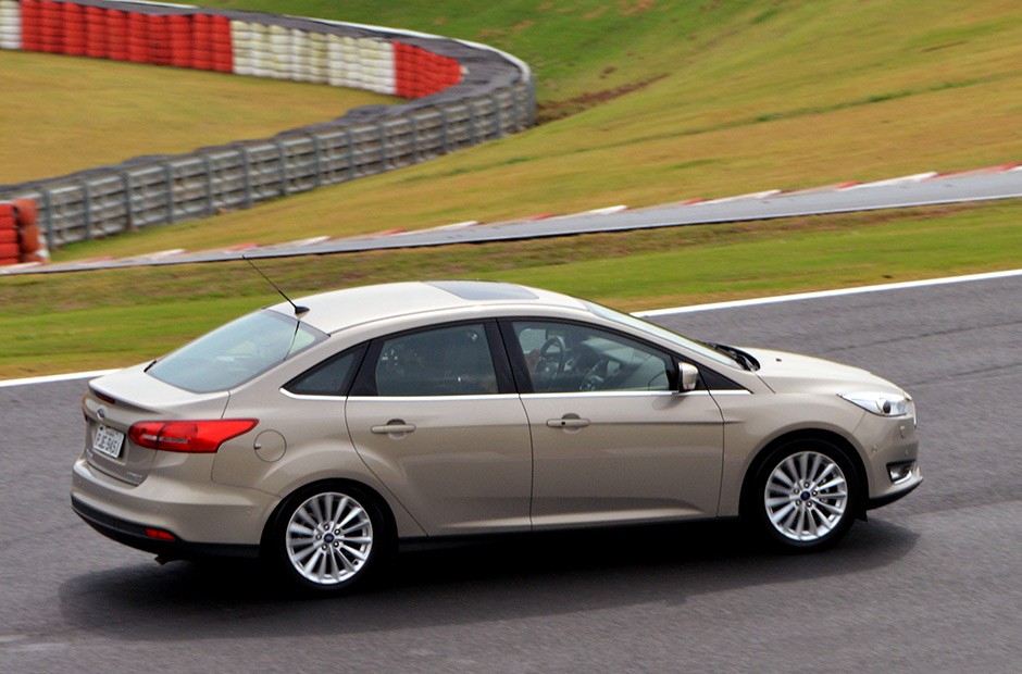 Avaliação: Ford Focus Fastback 2.0 Titanium | Testes | autoesporte