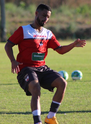 Apresentado na segunda, meia Bruno Smith dá adeus ao River-PI sem jogar