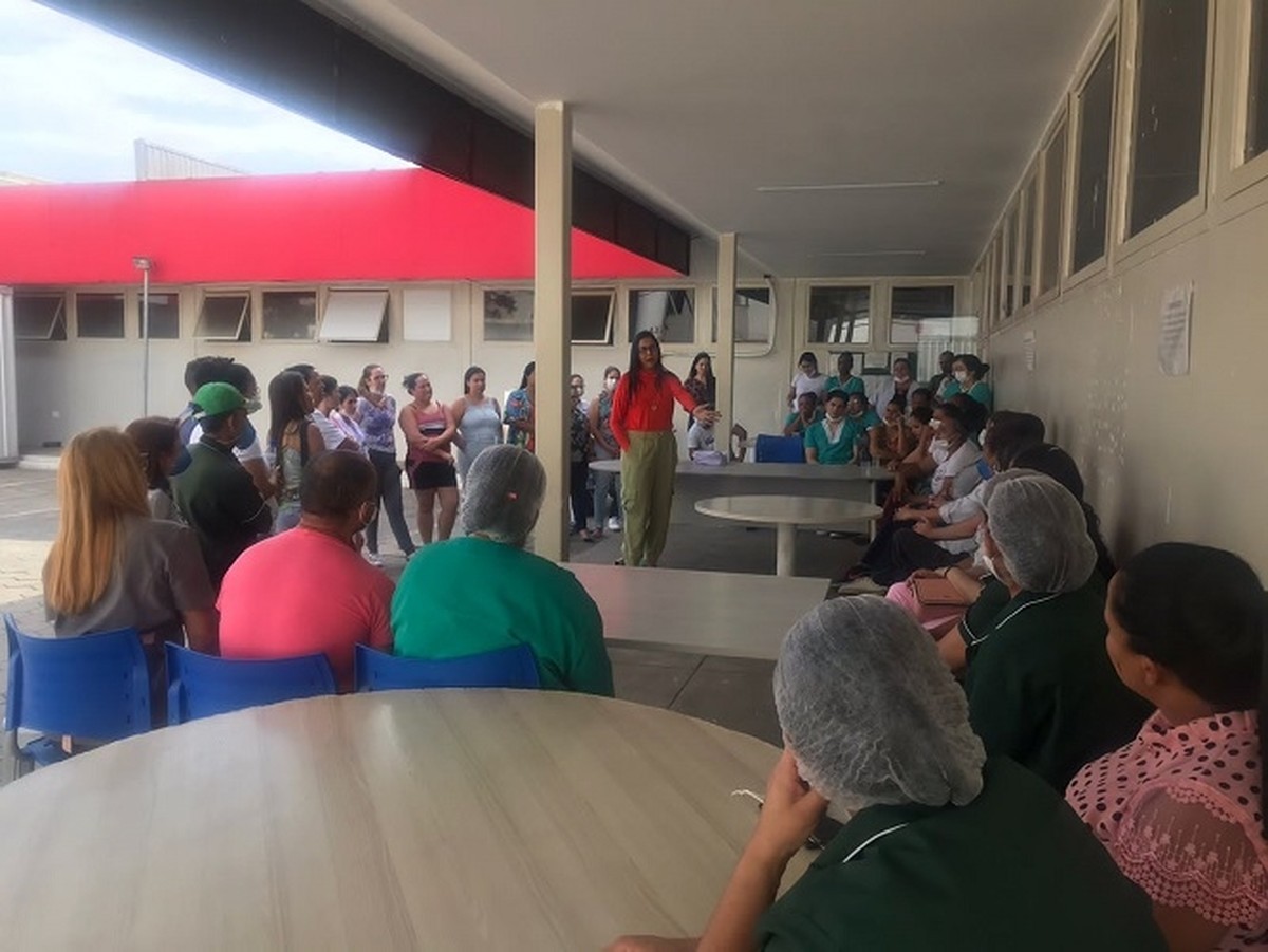 Equipe do instituto que vai administrar a UPA de Divinópolis se reúne ...