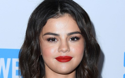 Selena Gomez quer deixar carreira para casar e se tornar mãe - Vogue ...