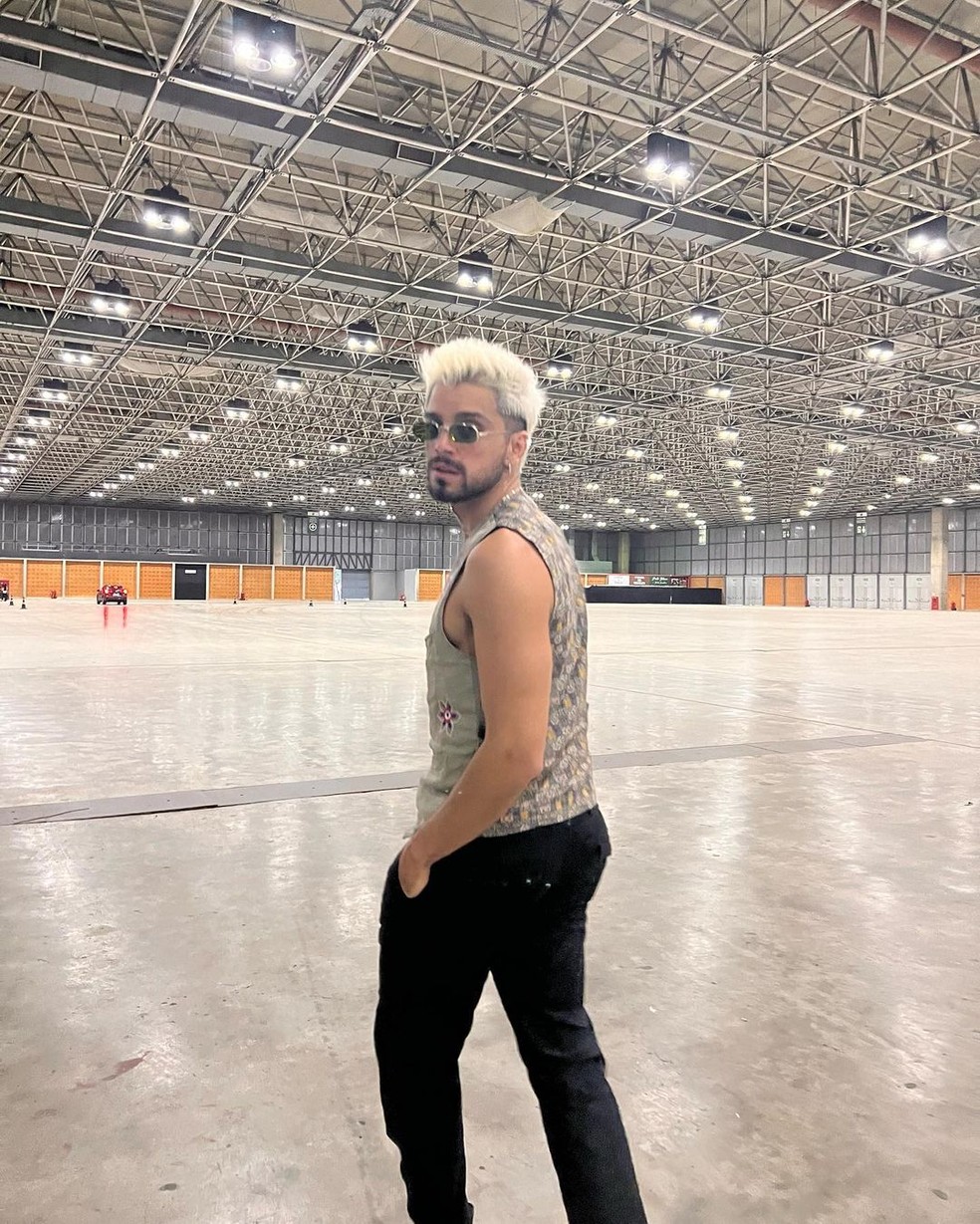 Rodrigo Simas fala de sexualidade e relação com Agatha Moreira: 'Casal ...