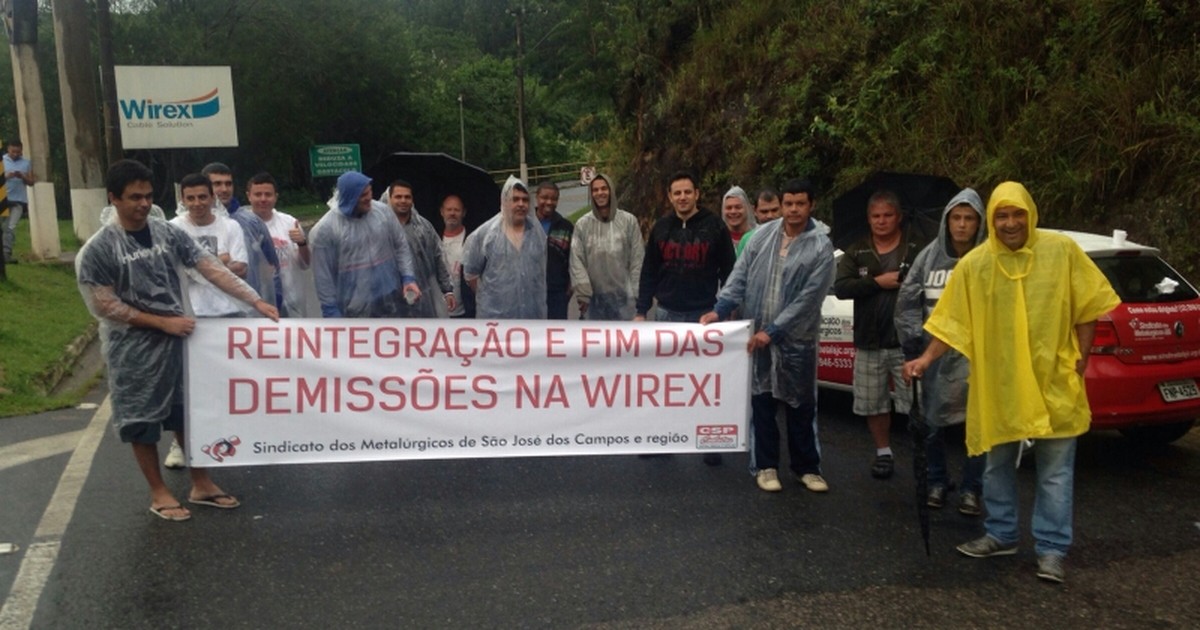 G1 - Demitidos da Wirex Cable protestam contra demissões em Santa ...