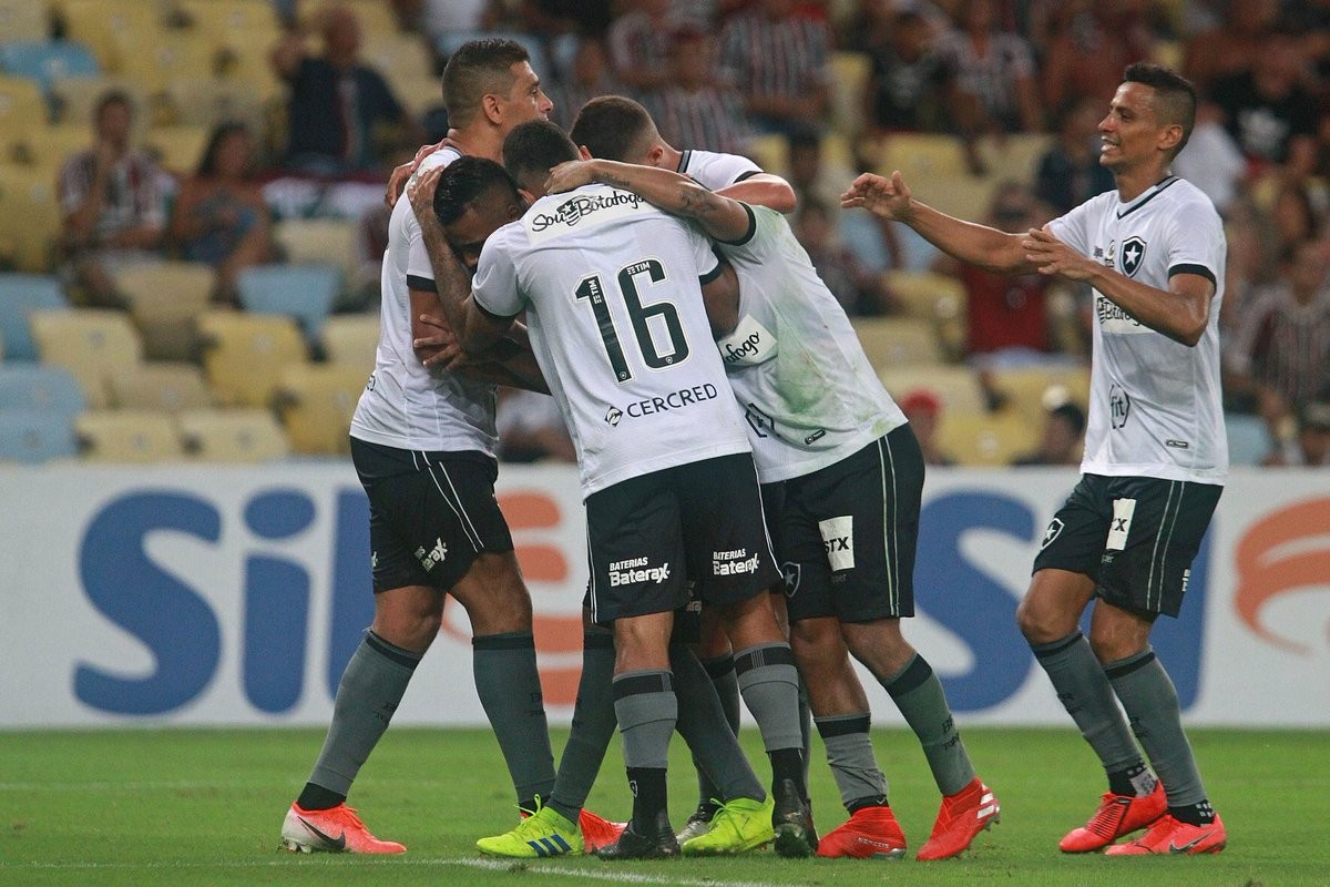 Análise: em tarde de Gatito, Botafogo sofre, mas consegue vencer ...