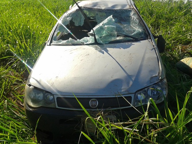 G1 - Carro capotado é localizado na Rodovia da Integração - notícias em ...