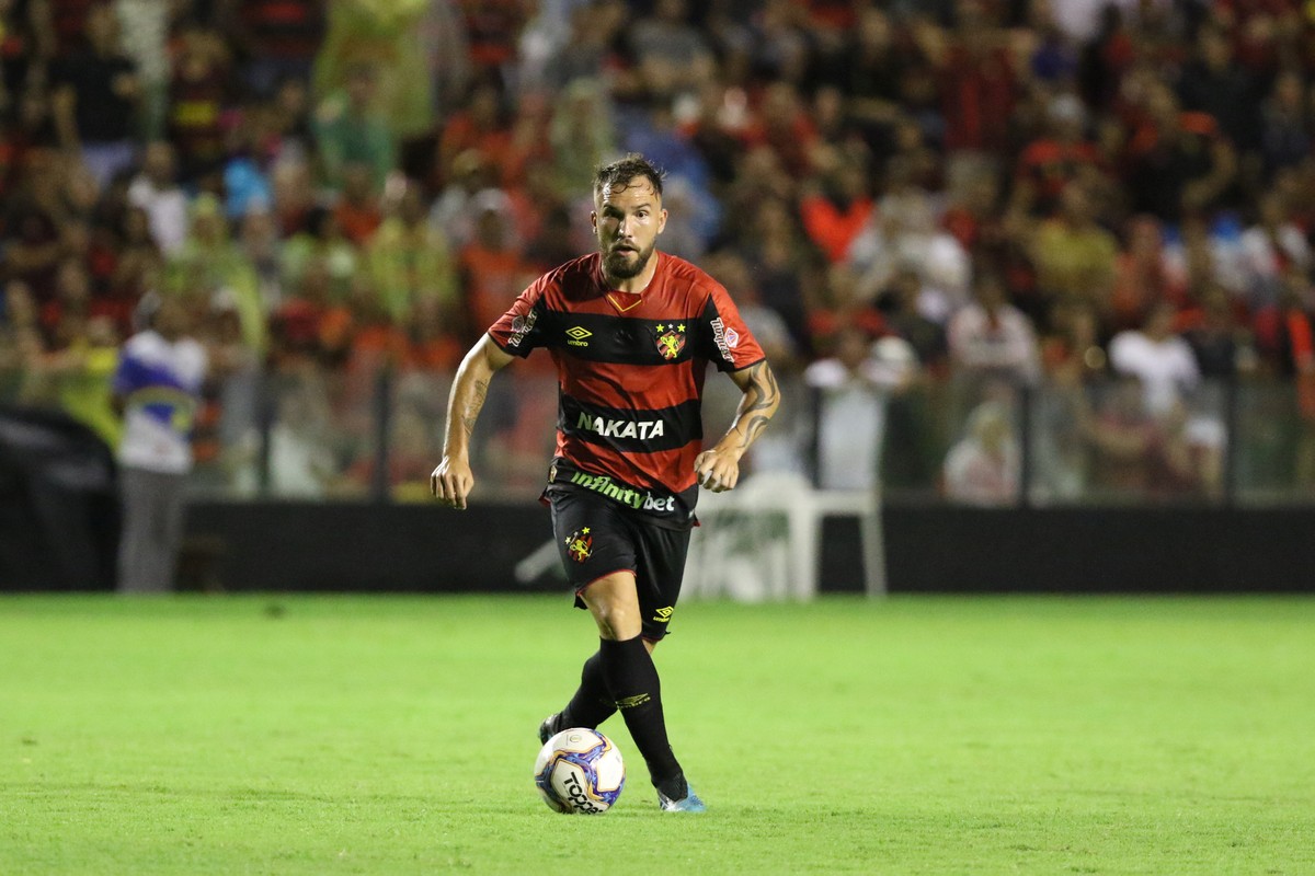 Willian Farias se consolida como titular em pouco tempo no Sport ...