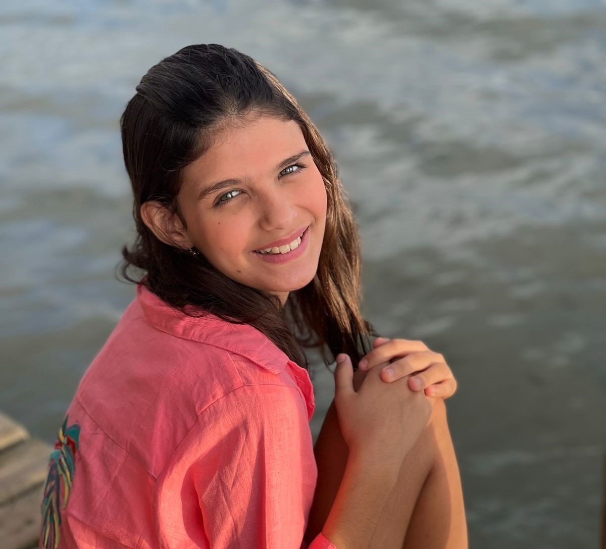 Bia Dourado lança música autoral sobre amor de verão no Sons do Pará ...