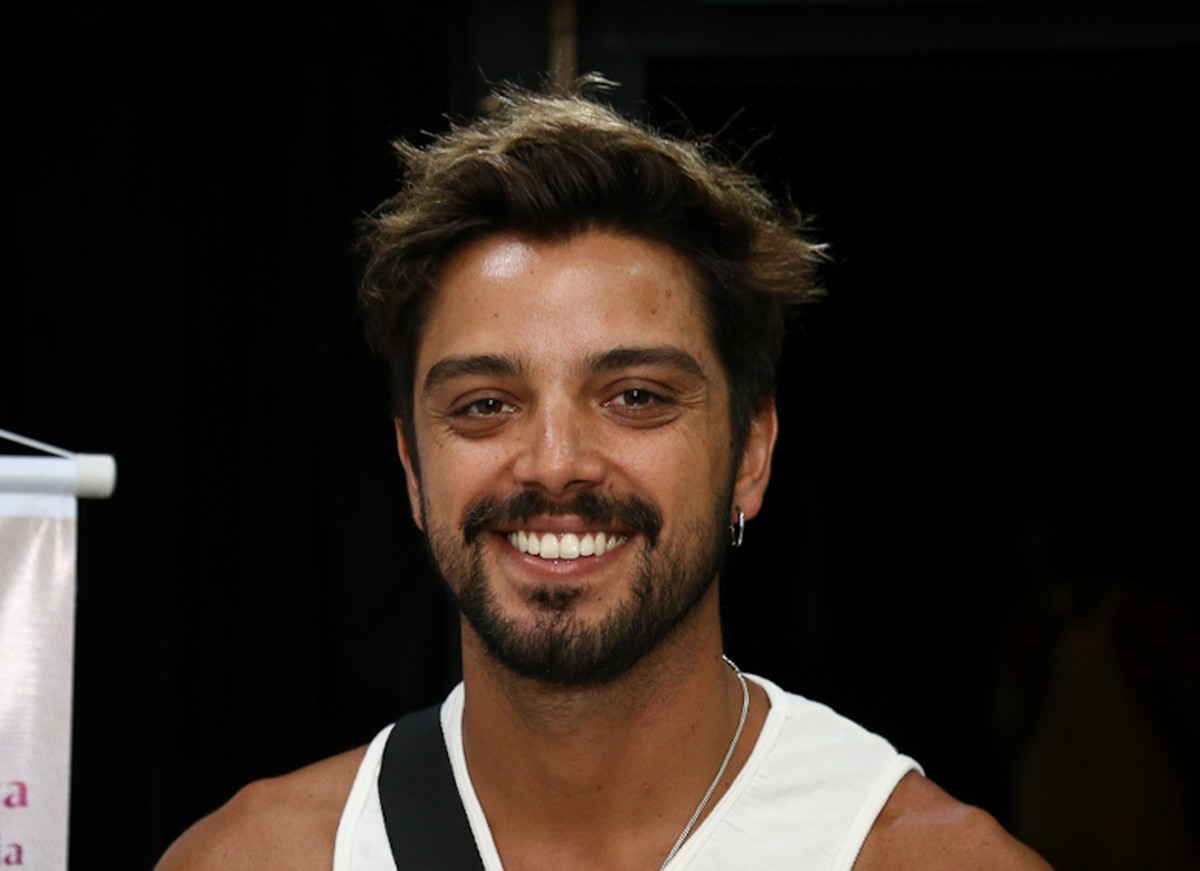 Rodrigo Simas, namorado de Agatha Moreira, revela ser bissexual: 'Sou ...
