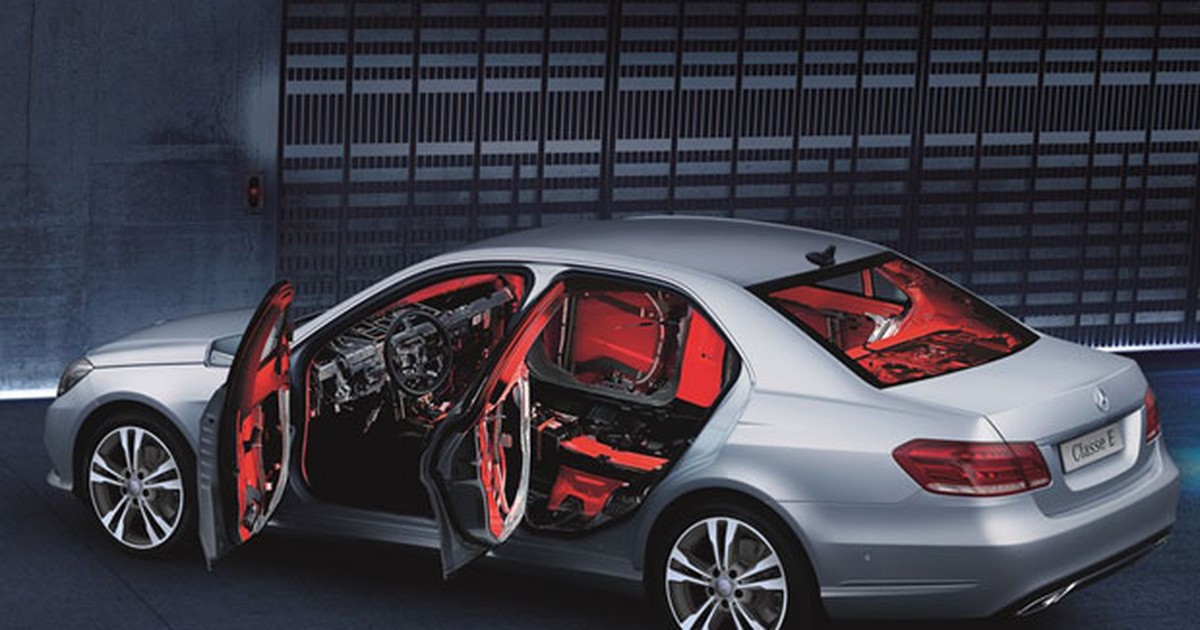 Auto Esporte - Classe E blindado de fábrica chega ao Brasil por R$ 339.900