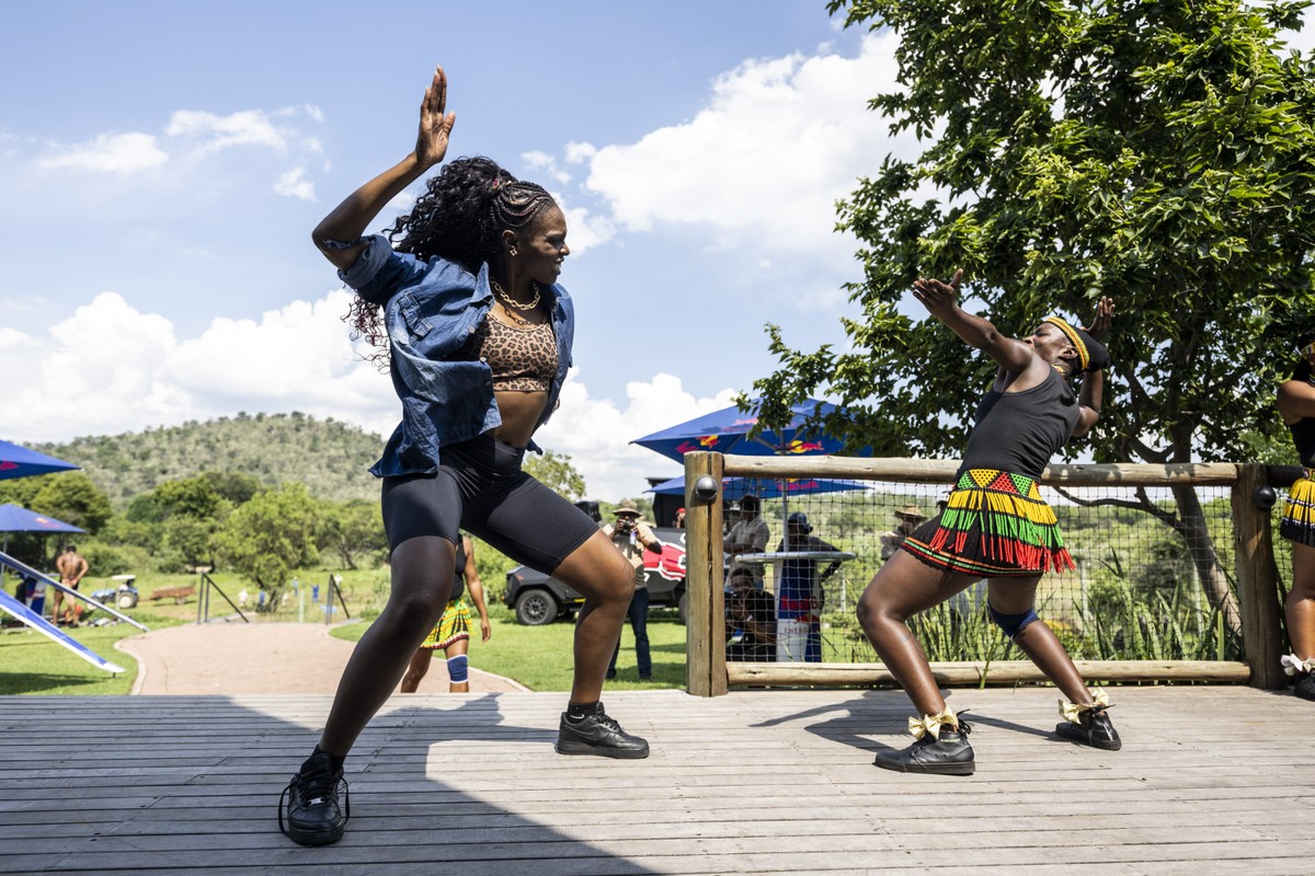 Darlita Albino chega à África do Sul em busca do título de melhor ...