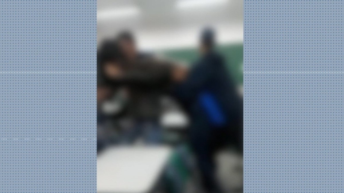 Vídeos Mostram Brigas De Alunos Em Escola Estadual De Jundiapeba Em