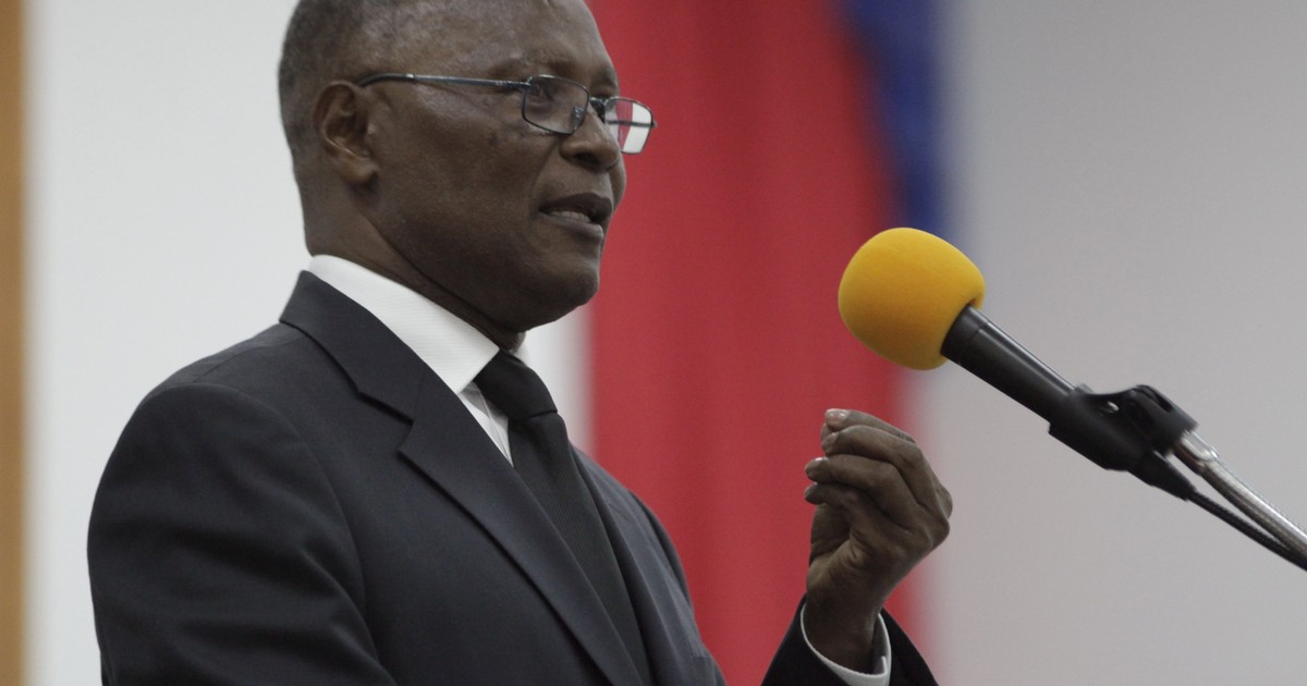 G1 - Presidente do Senado do Haiti é eleito para assumir governo ...